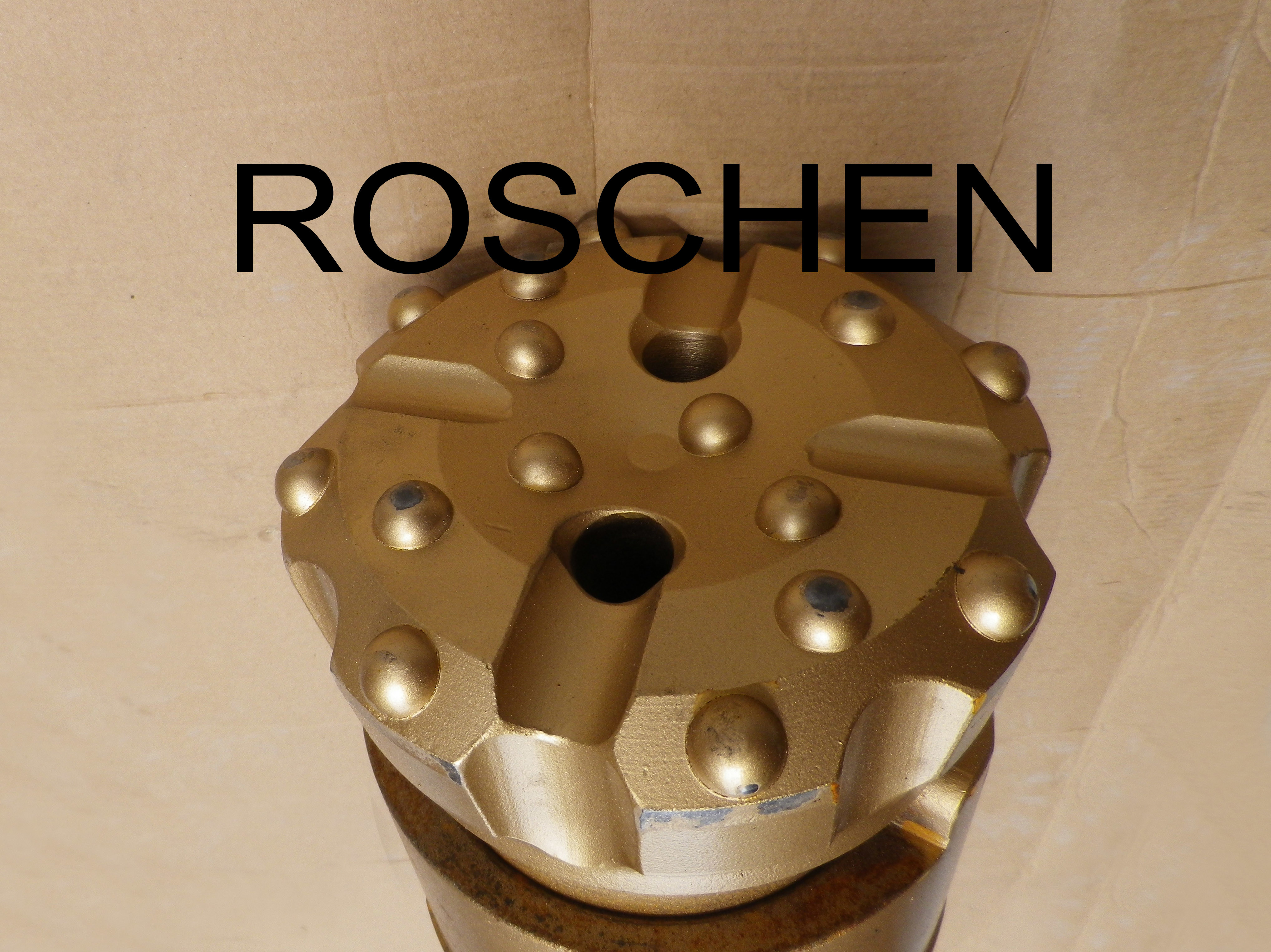 Exploration minérale de terrains de recouvrement forant en bas du ...